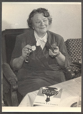 RŮŽENA NASKOVÁ. Fotografie. /4/ – Antikvariát Pražský Almanach